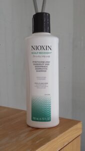 Review :: Nioxin Scalp Recovery Medicated Cleanser - Dandruff Deconstructed